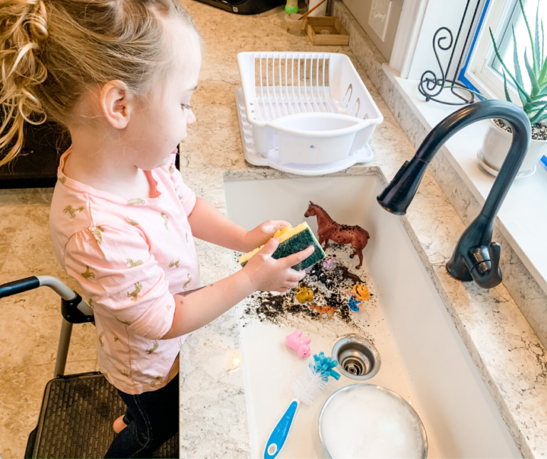 Farm Animal Washing Sensory Activity For Kids - Another Mommy Blogger